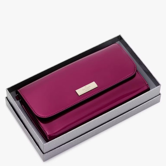 kate spade | Bags | Kate Spade Kenzie Boxed Medium Flap Wristlet In ...